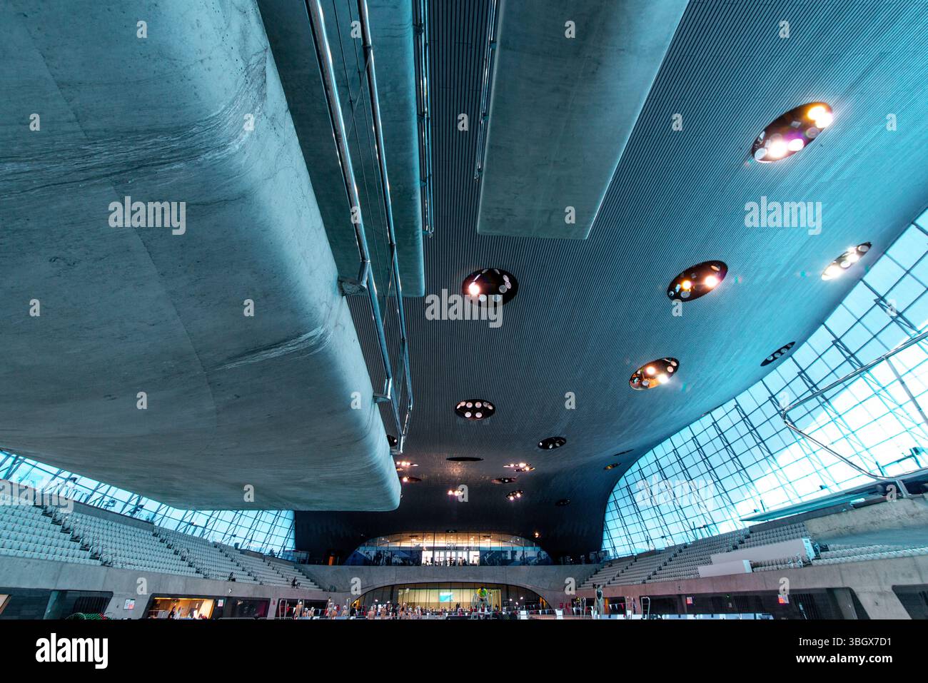 Inside London Aquatics Centre Diving Pool Stock Photo - Alamy