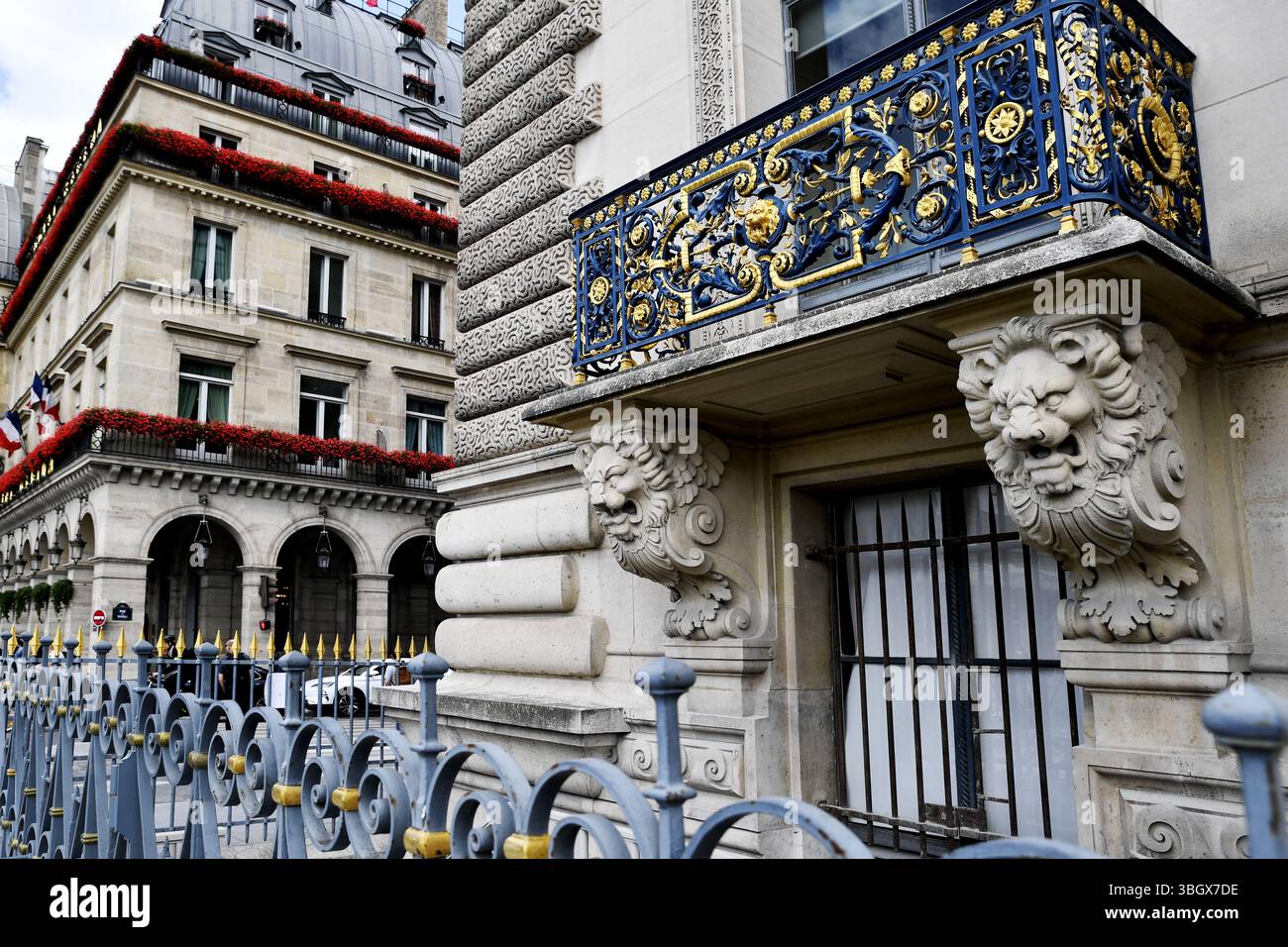 Le Louvre museum of Paris - France Stock Photo - Alamy
