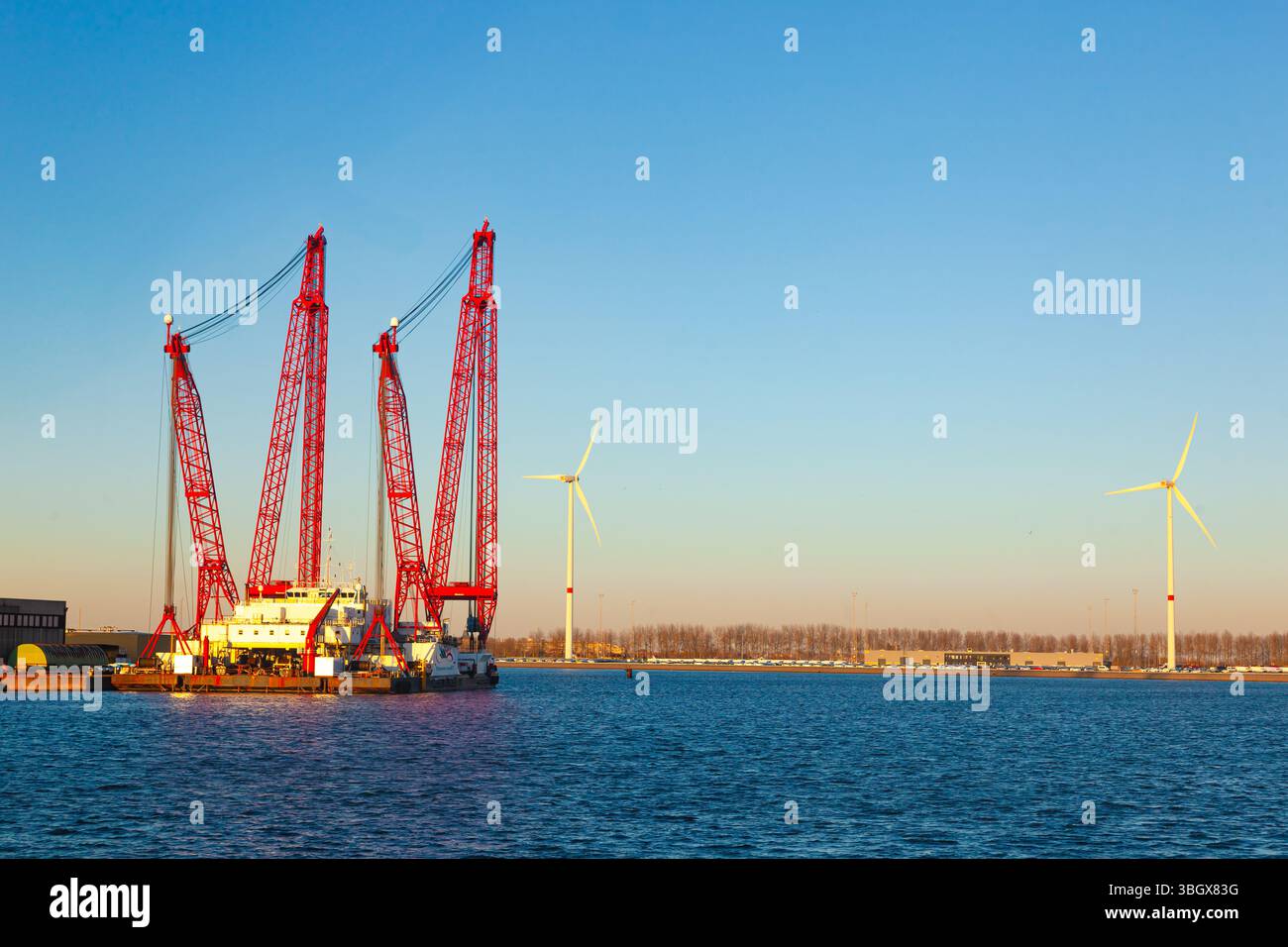 Floating offshore wind hi-res stock photography and images - Alamy
