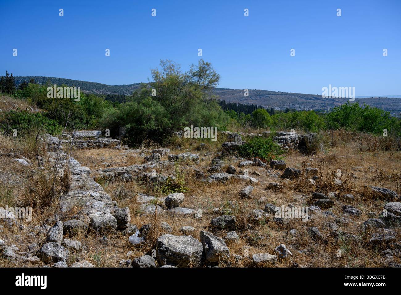 Khirbet Ras Zetun (“Olive Point Ruin”). the site was initially settled ...