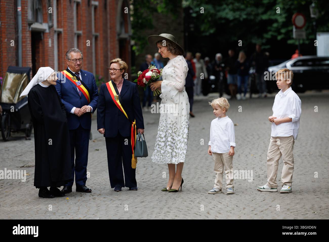 Brugge, Belgium. 06th June, 2025. Reverend Sister Stephanie, Brugge mayor Dirk De Fauw and Queen ...