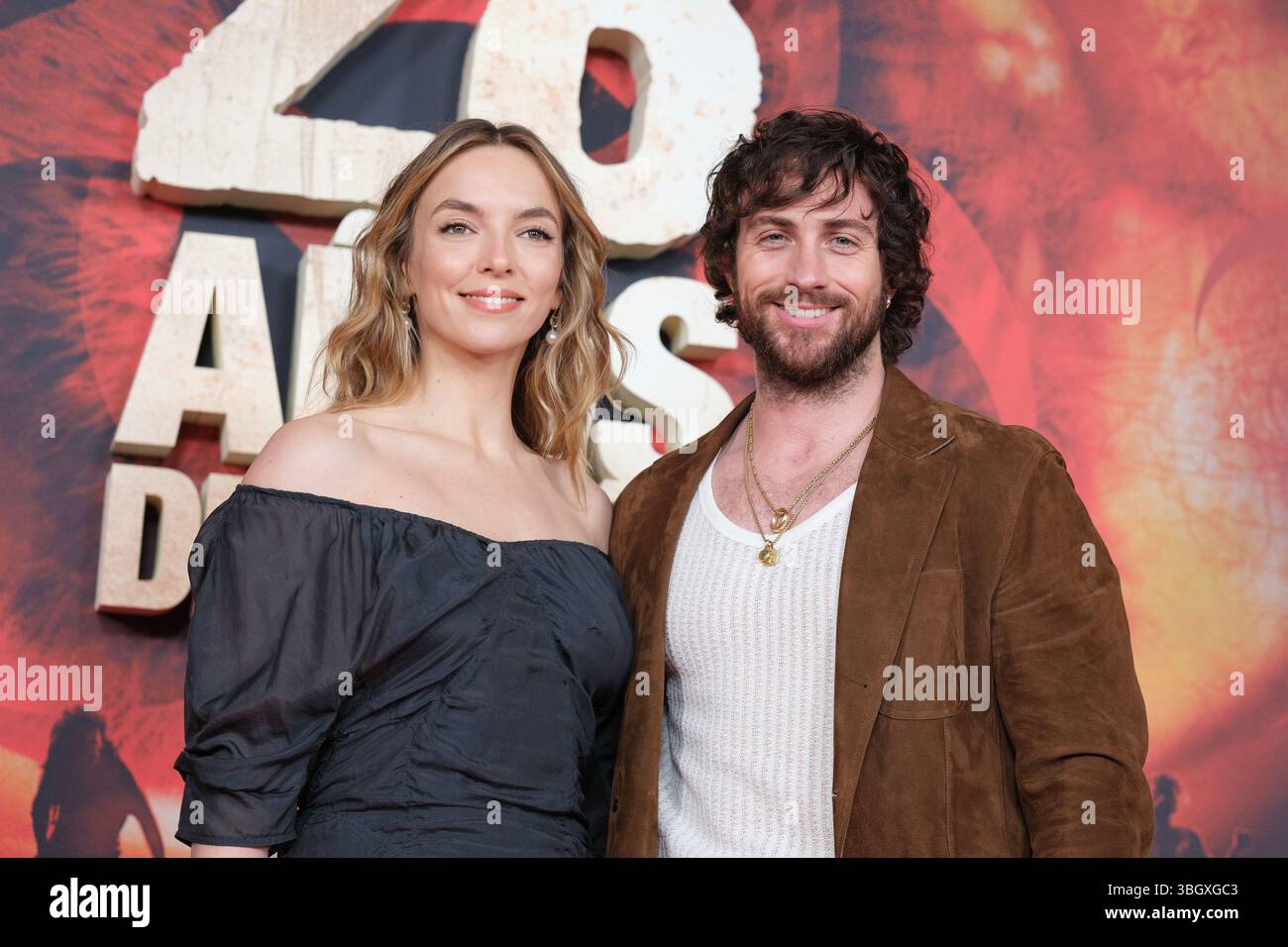 Jodie Comer and actor Aaron Taylor Johnson attends the '28 Años Despues ...