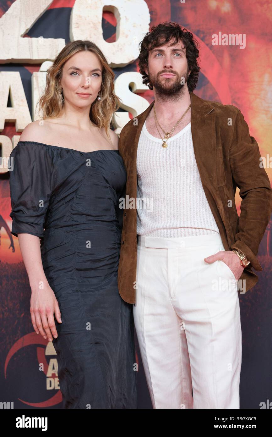 Jodie Comer and actor Aaron Taylor Johnson attends the '28 Años Despues ...
