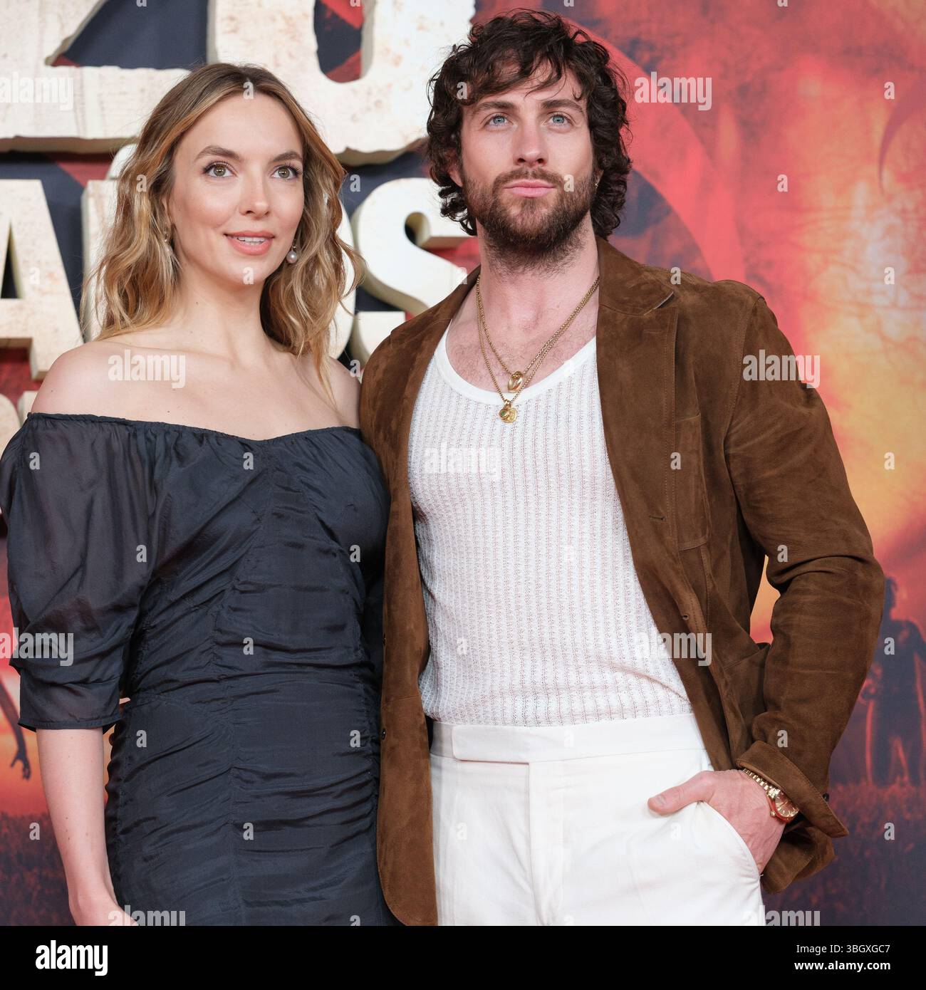 Jodie Comer and actor Aaron Taylor Johnson attends the '28 Años Despues ...