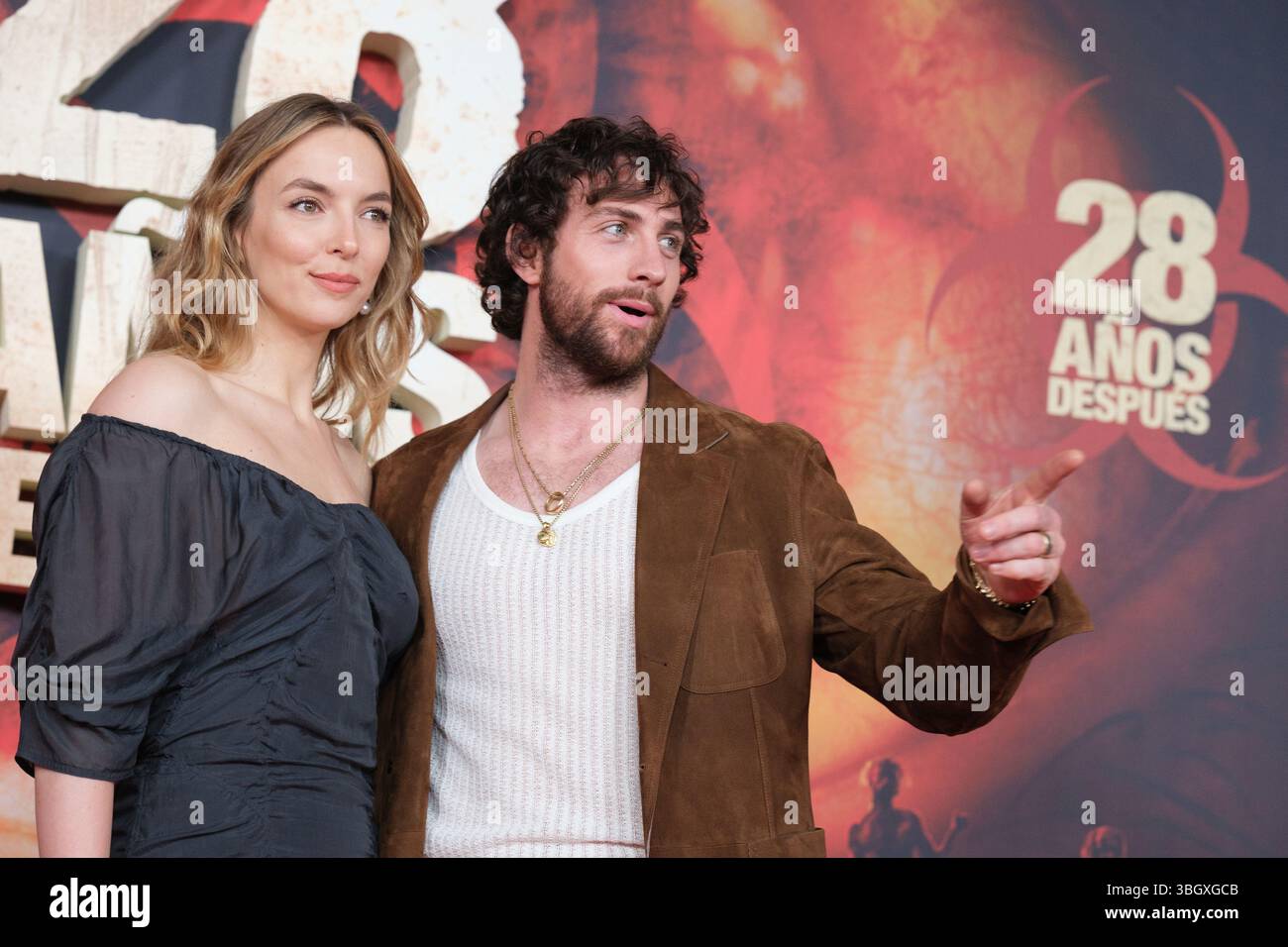 Jodie Comer and actor Aaron Taylor Johnson attends the '28 Años Despues ...
