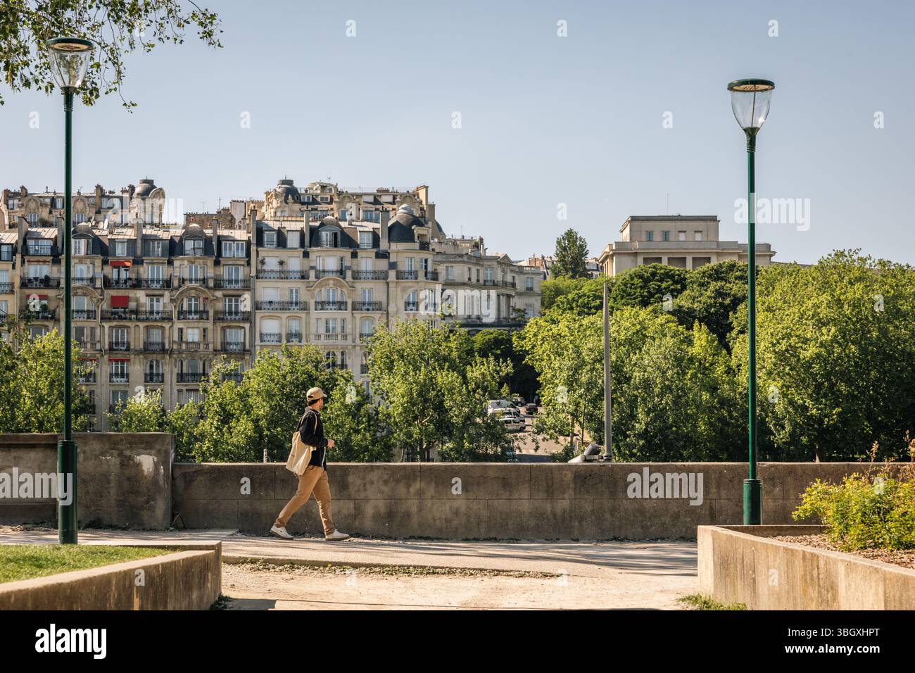 Lush street art hi-res stock photography and images - Alamy