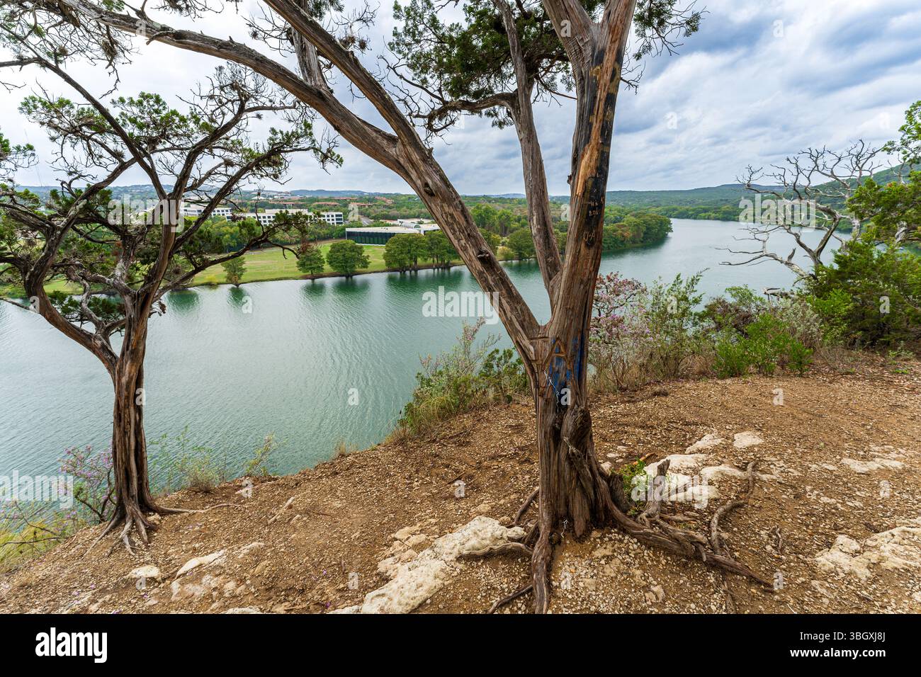 Pennybacker Bridge Overlook Trail, West Lake Hills, Texas Stock Photo ...