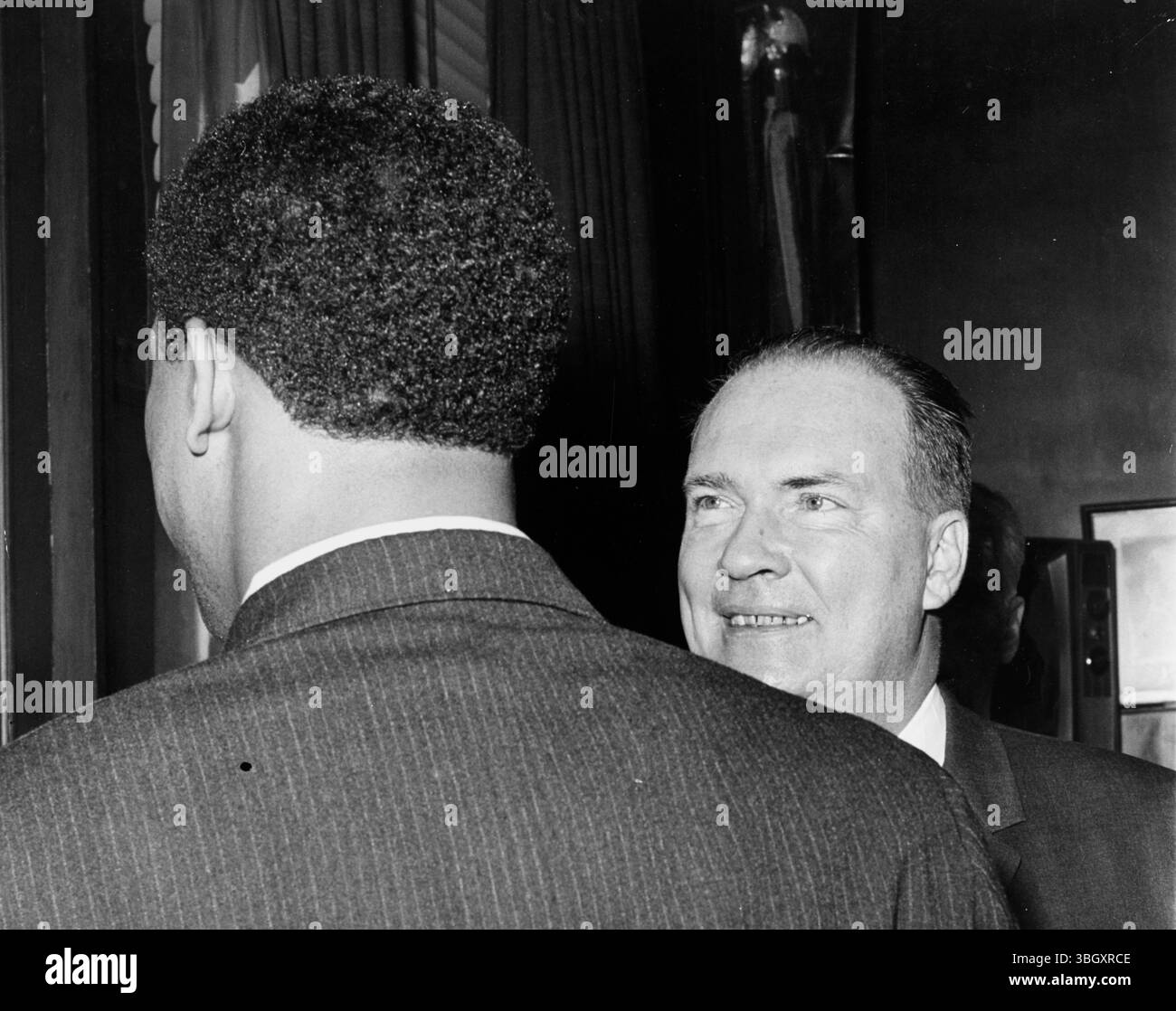 Patrolman Ray Woods (face not shown) - New York City Special Undercover ...