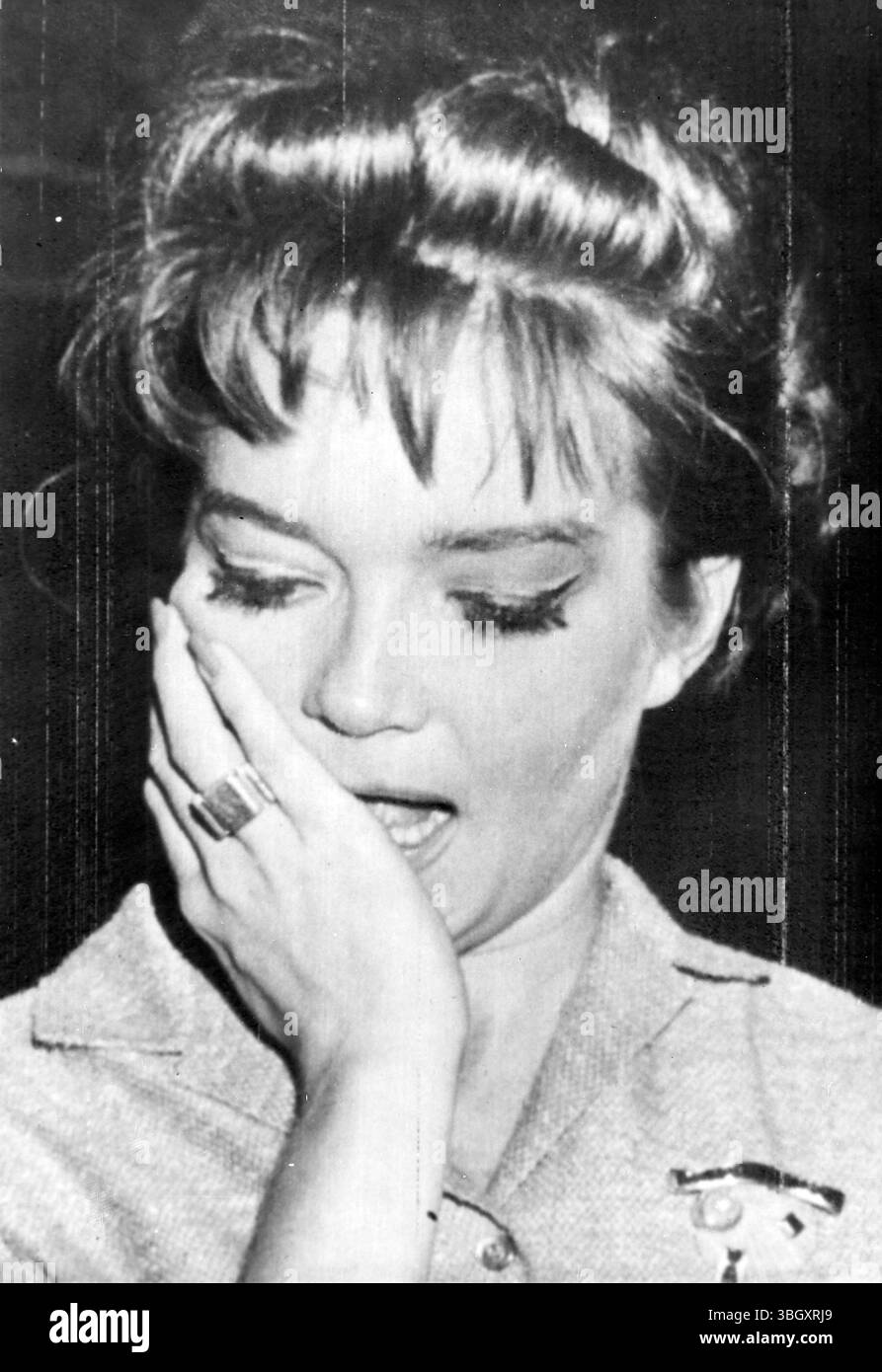 Film actress Patrice Wymore sobs when she hears about the death of her ...