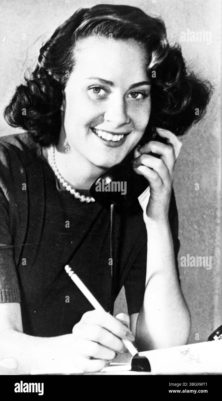 Italian actress Alida Valli 24 March 1954 Stock Photo - Alamy