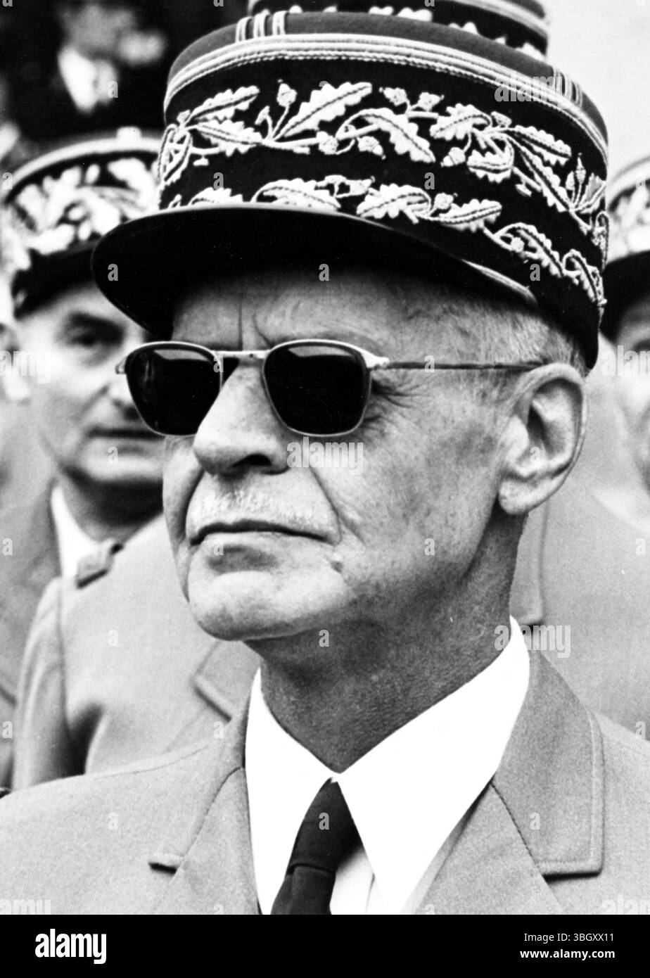 Army General Bernard Usureau - Military Governor of Paris - 1971 to ...