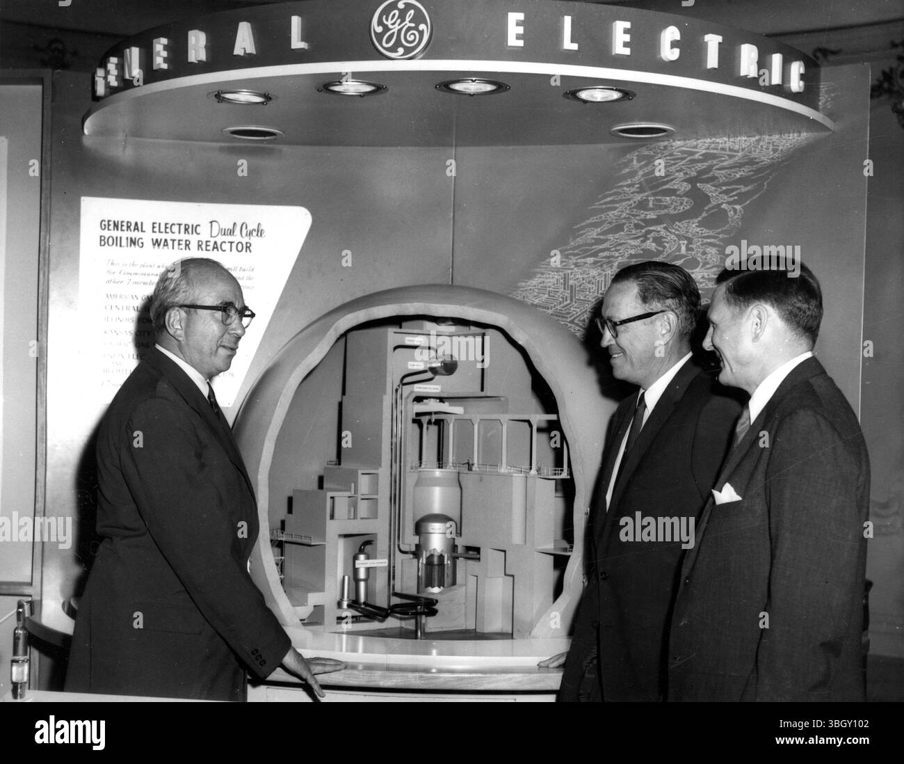 Admiral Lewis Strauss (left), chairman of the Atomic Energy Commission ...