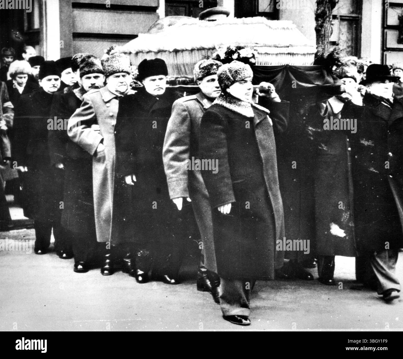 Lazar bulganin Black and White Stock Photos & Images - Alamy
