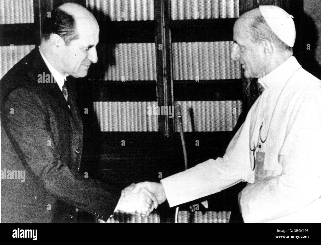 January 10 1968 Black and White Stock Photos & Images - Alamy