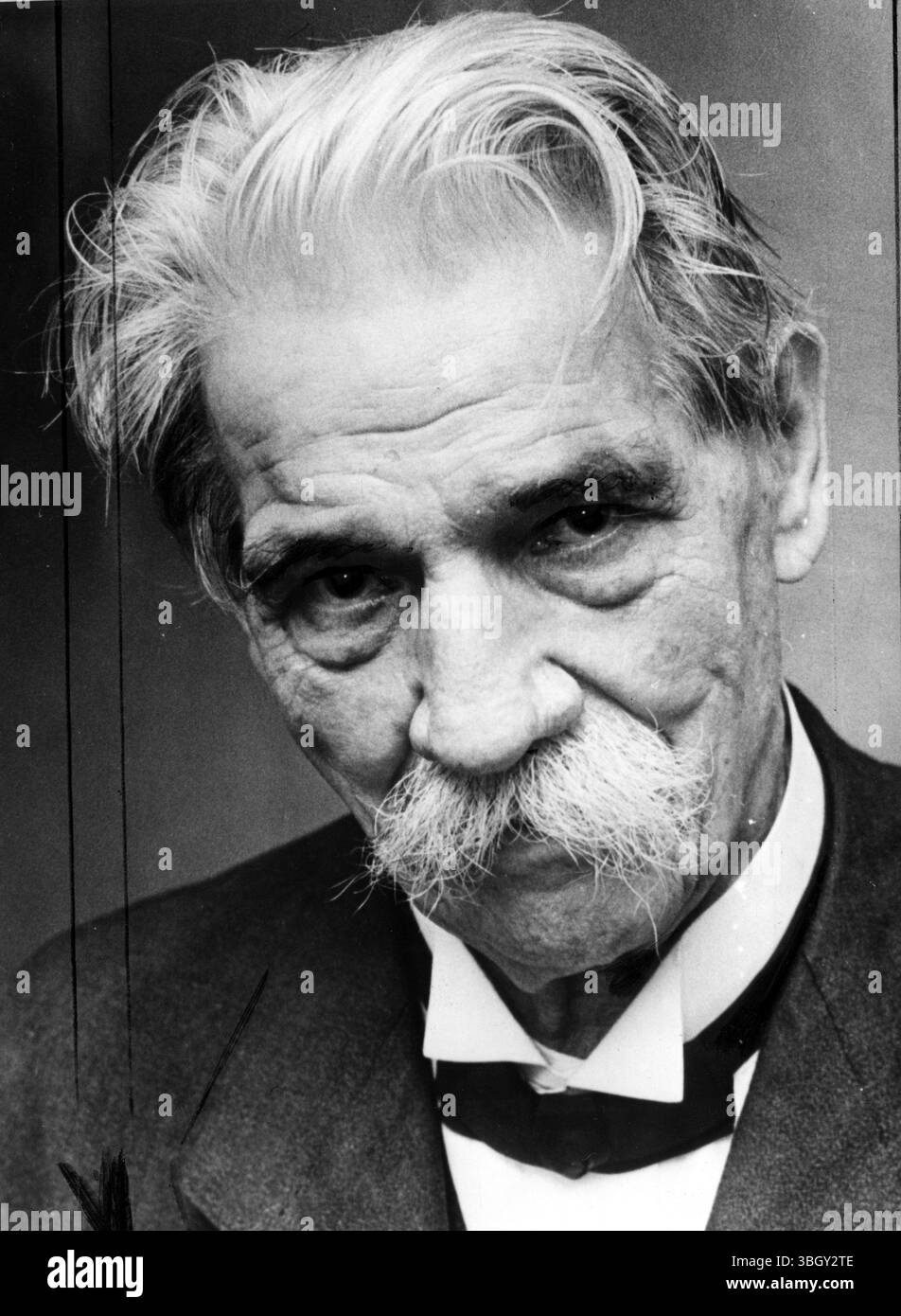 Dr Albert Schweitzer 9 January 1963 Stock Photo - Alamy