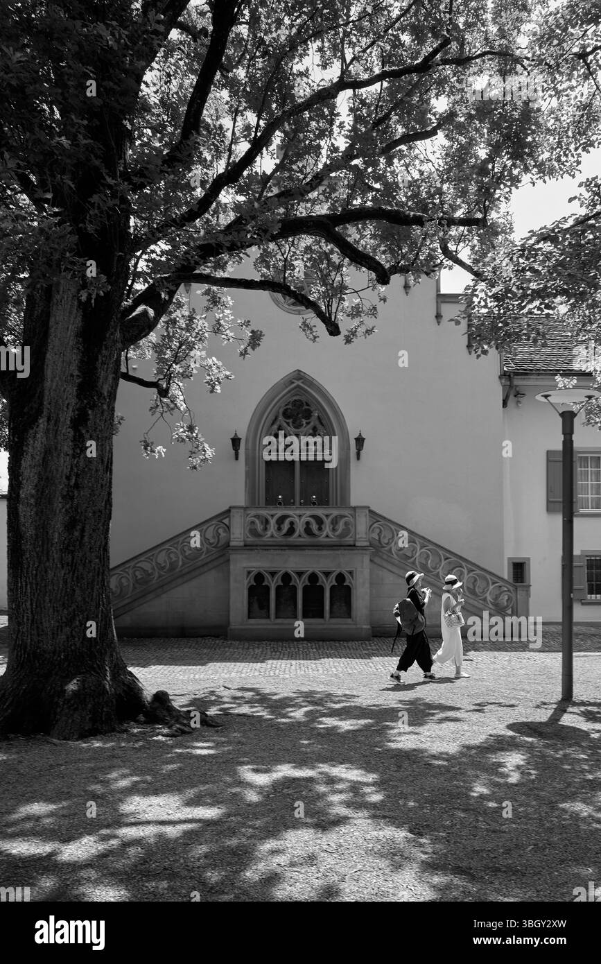 Street figures Black and White Stock Photos & Images - Alamy