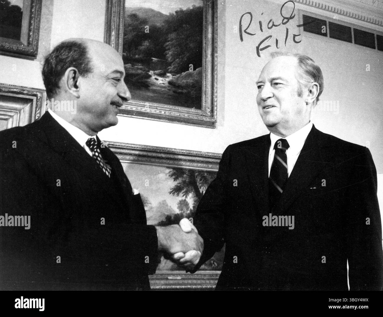 8 october 1971 Black and White Stock Photos & Images - Alamy