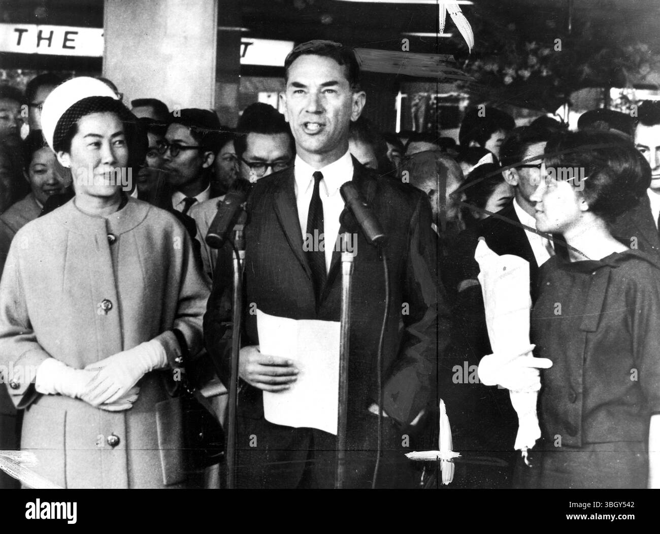 Centre right reads a statement hi-res stock photography and images - Alamy