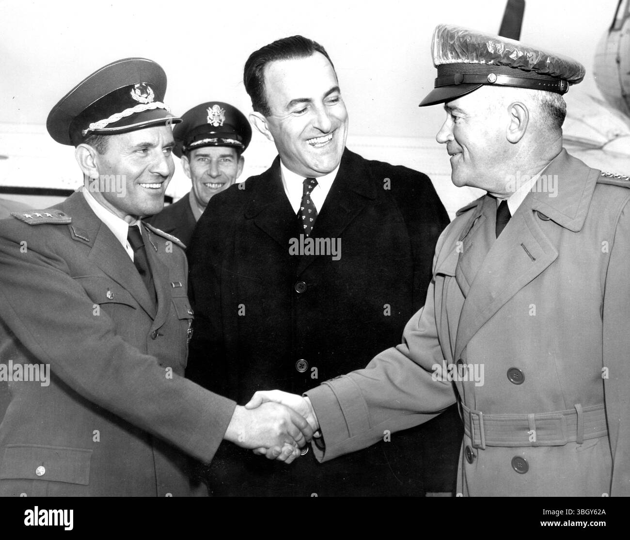 General lawton collins us hi-res stock photography and images - Alamy