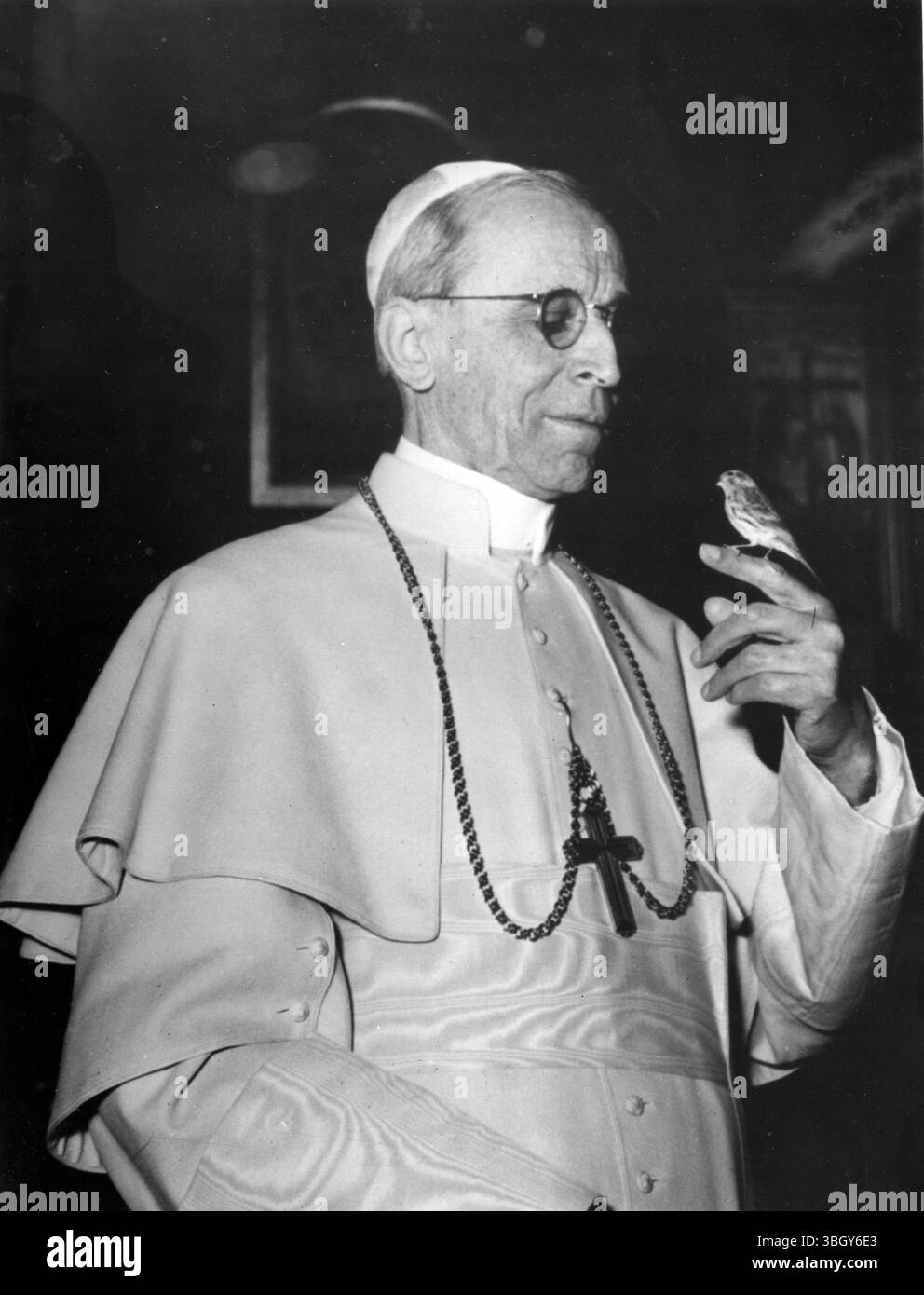 Pie xii hi-res stock photography and images - Alamy