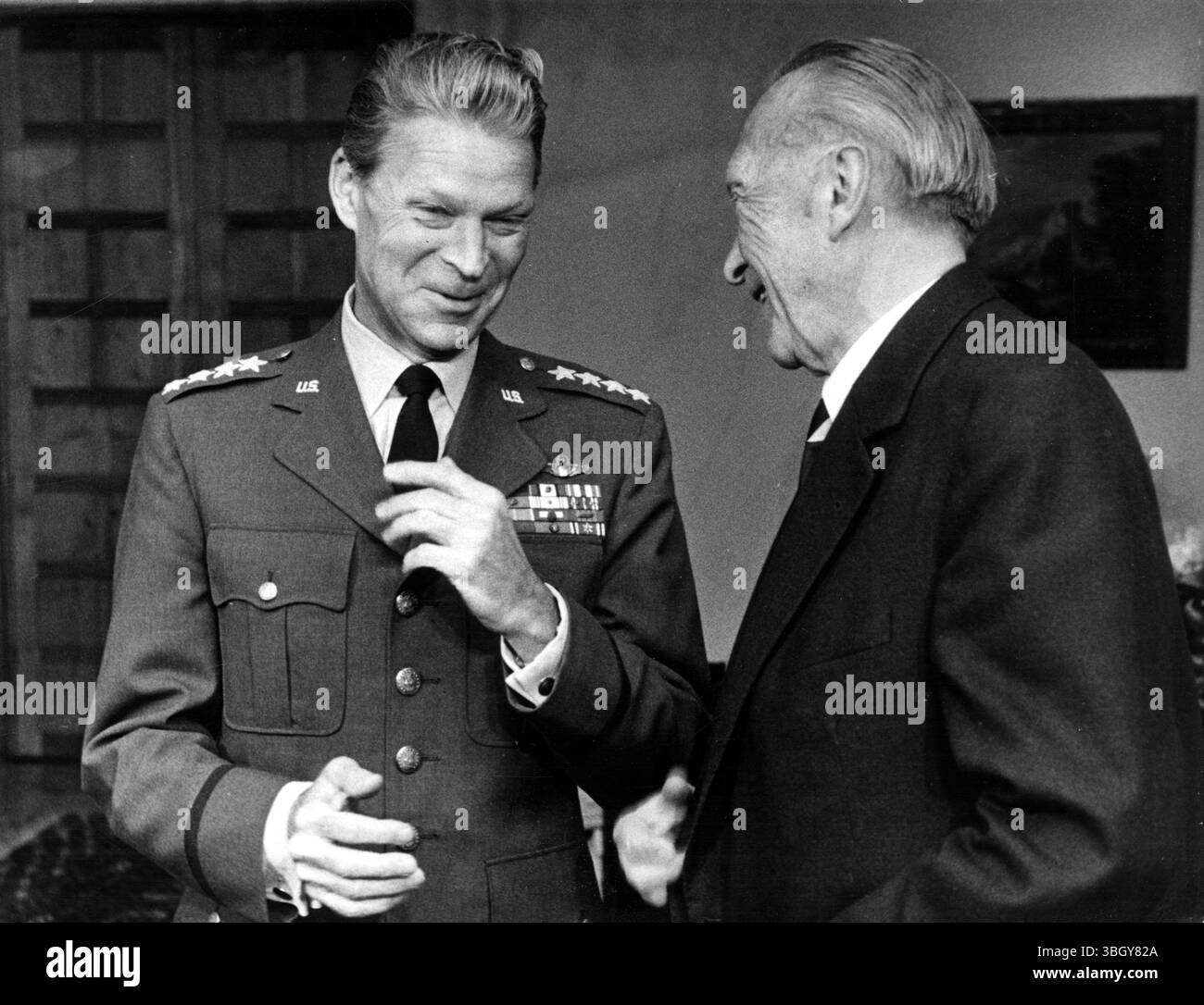 Chancellors office Black and White Stock Photos & Images - Alamy