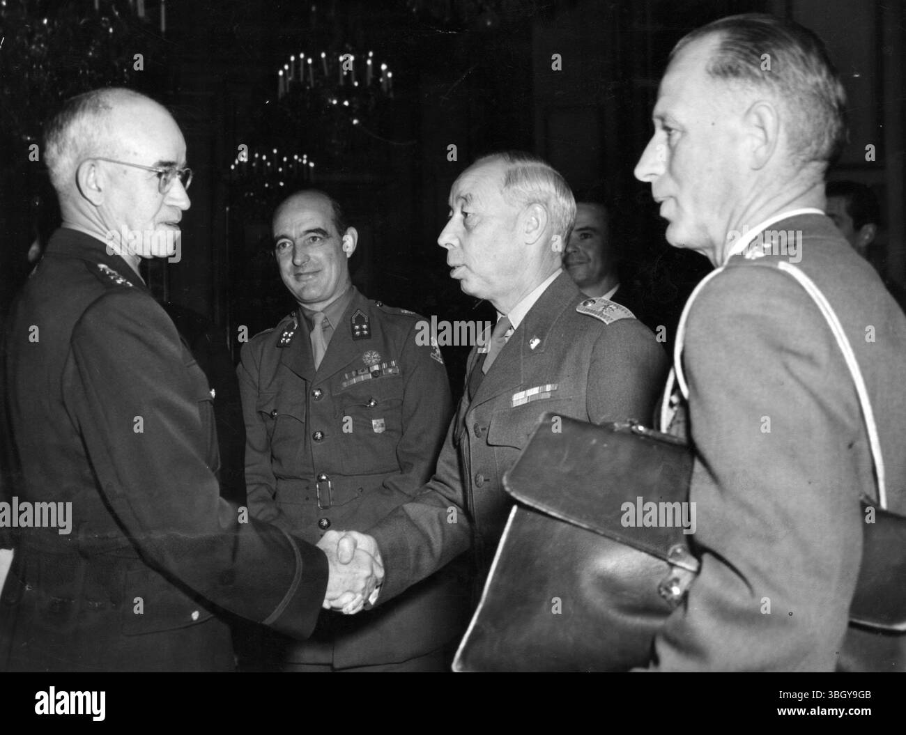 Major general e v hi-res stock photography and images - Alamy