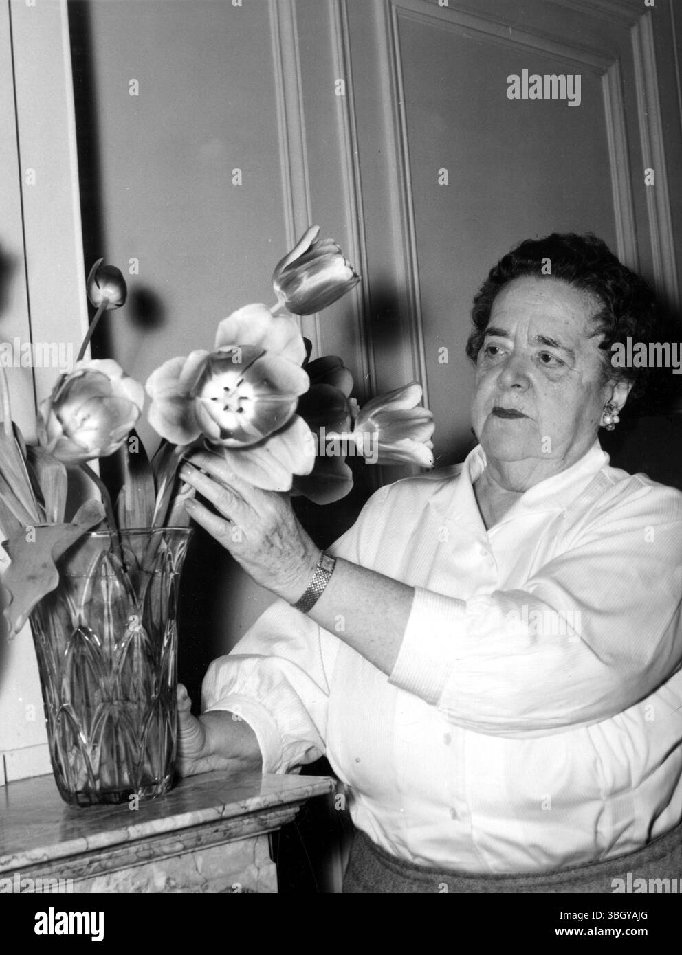 Elsa Maxwell 25 April 1957 Stock Photo - Alamy