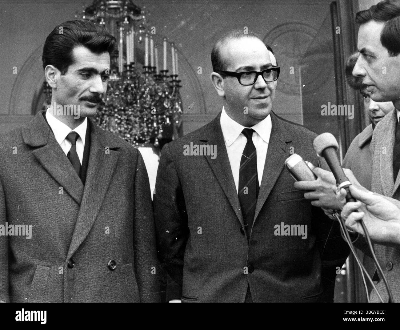 Hamed Medeghri and Prime Minister of Algeria, Redha Malek 29 February ...