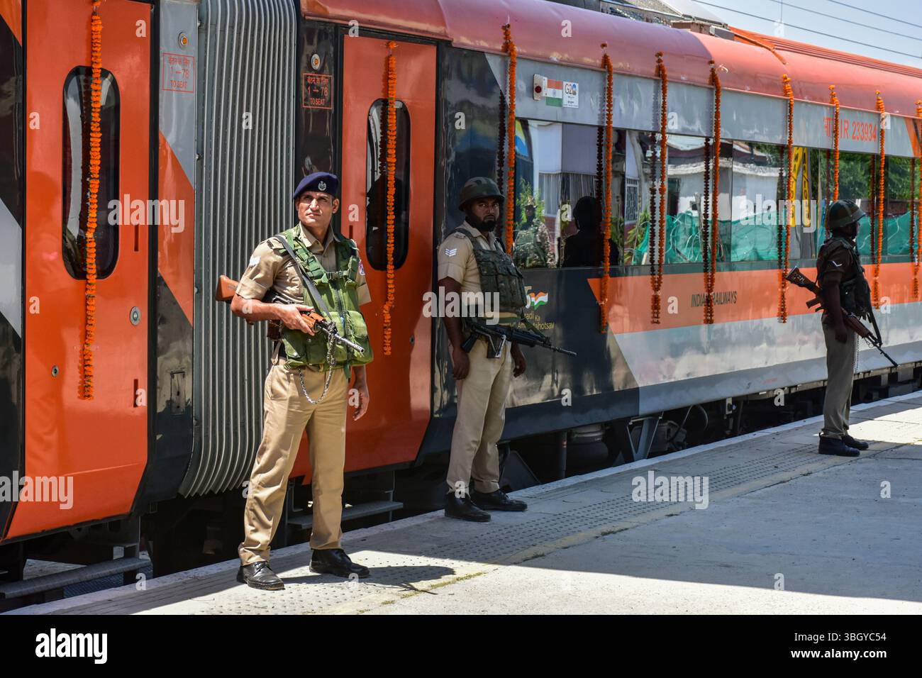 Vande bharat and railway hi-res stock photography and images - Alamy