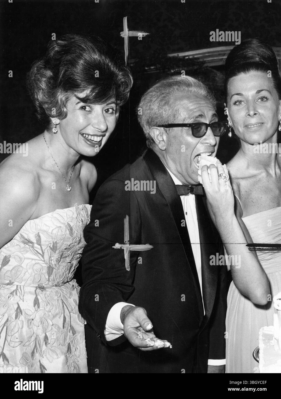 June 12 1960 Black and White Stock Photos & Images - Alamy