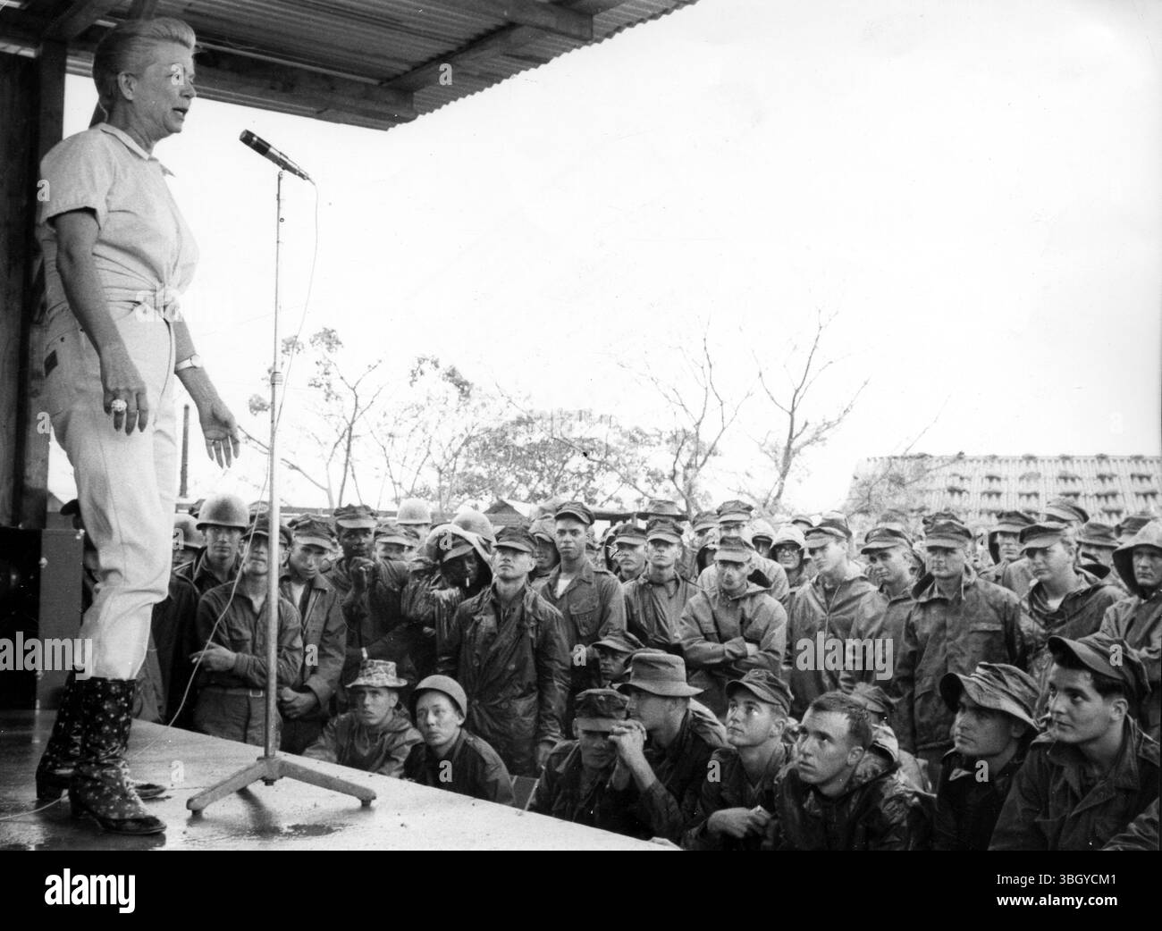 Frances Langford sings for the delight of the Marines fighting in ...