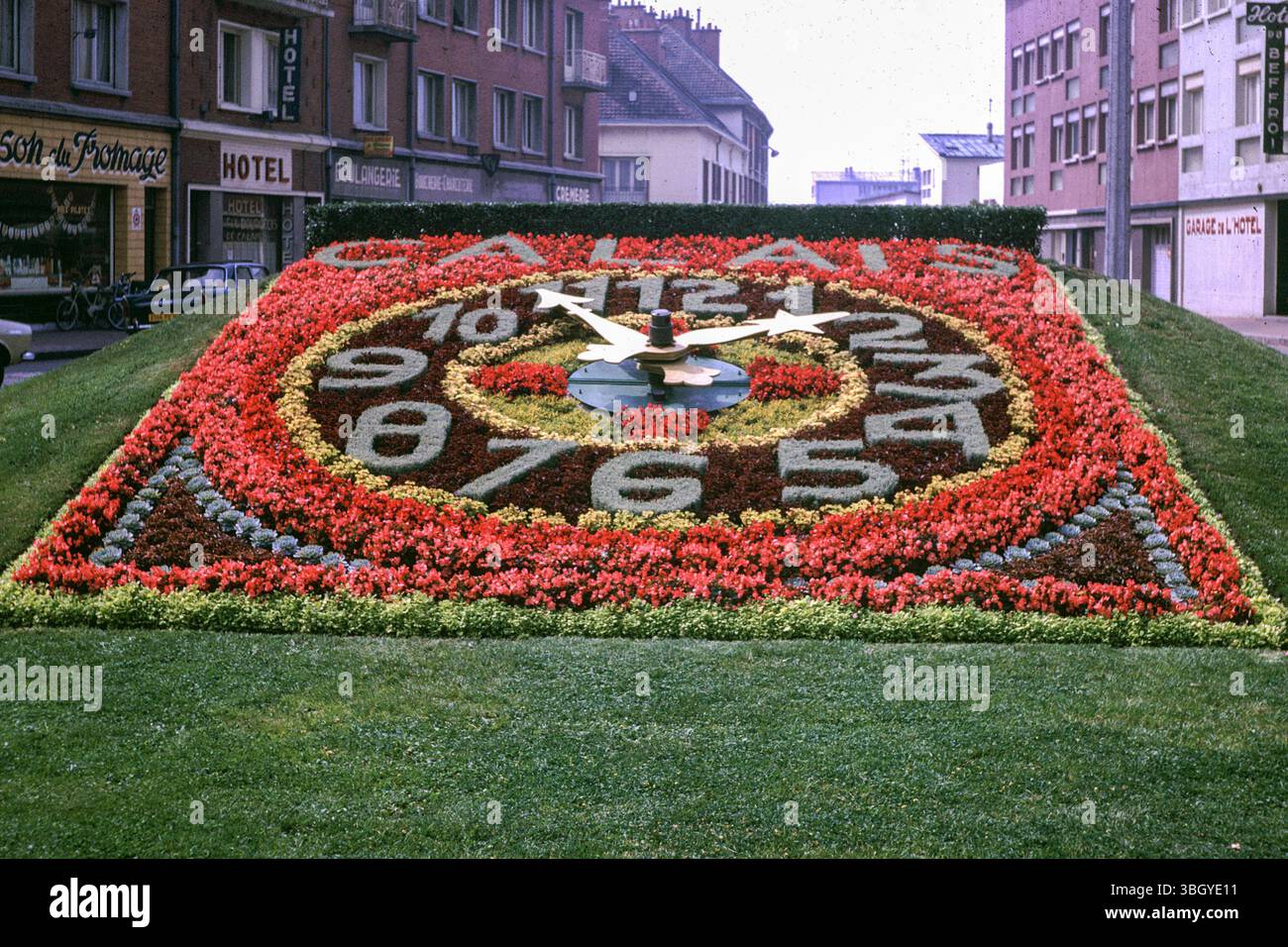 1970s clock hi-res stock photography and images - Alamy