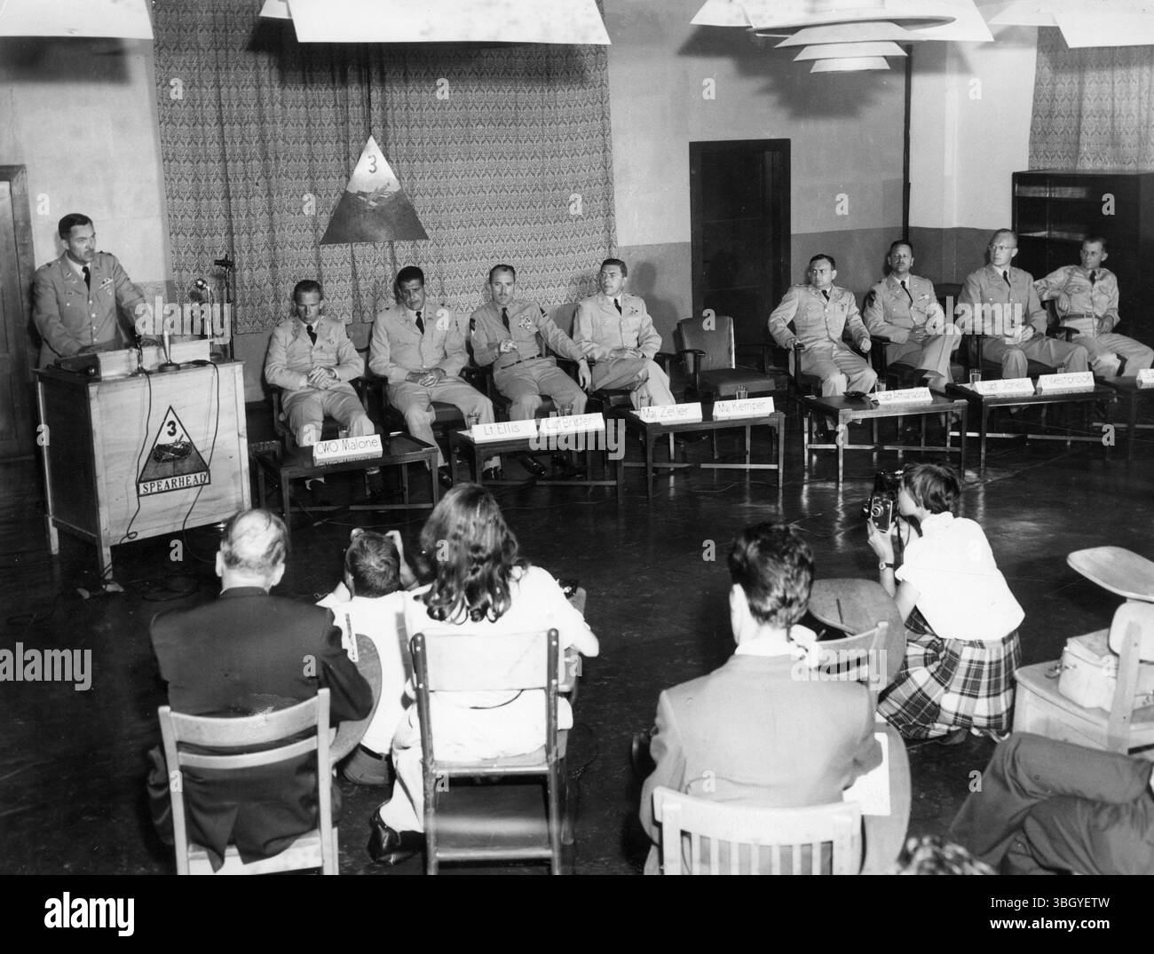 The nine-man passengers and crew of the US army helicopter which was ...