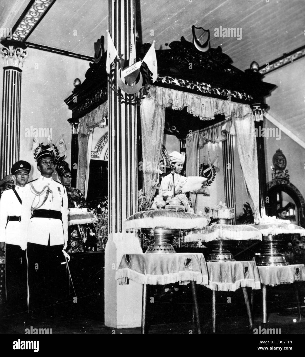 Tuanku abdul halim muadzam shah hi-res stock photography and images - Alamy