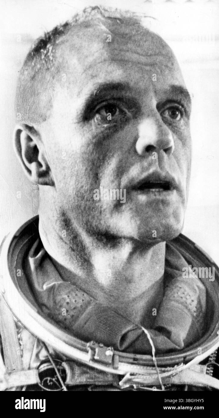John glenn jr Black and White Stock Photos & Images - Alamy