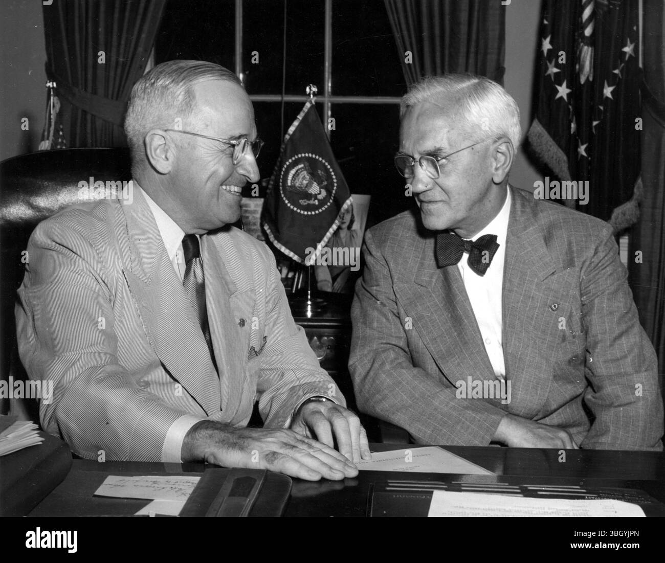 Famed scientist, chats with president. Sir Alexander Fleming (right ...