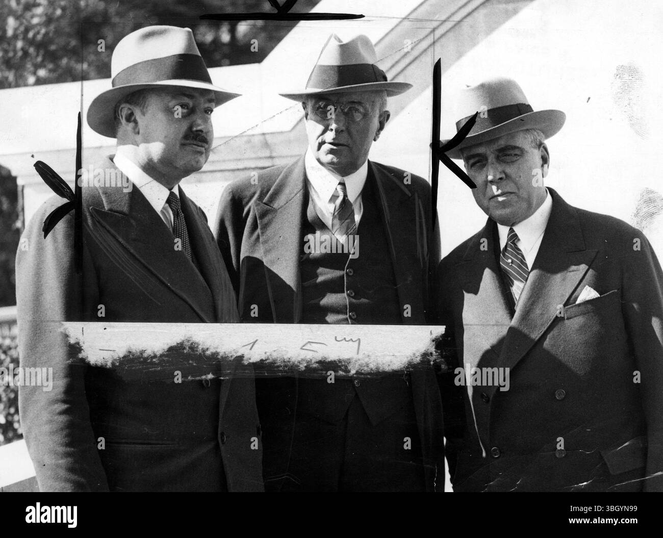 Left to right Theodore Marriner , Charge d ' Affaires at the American ...