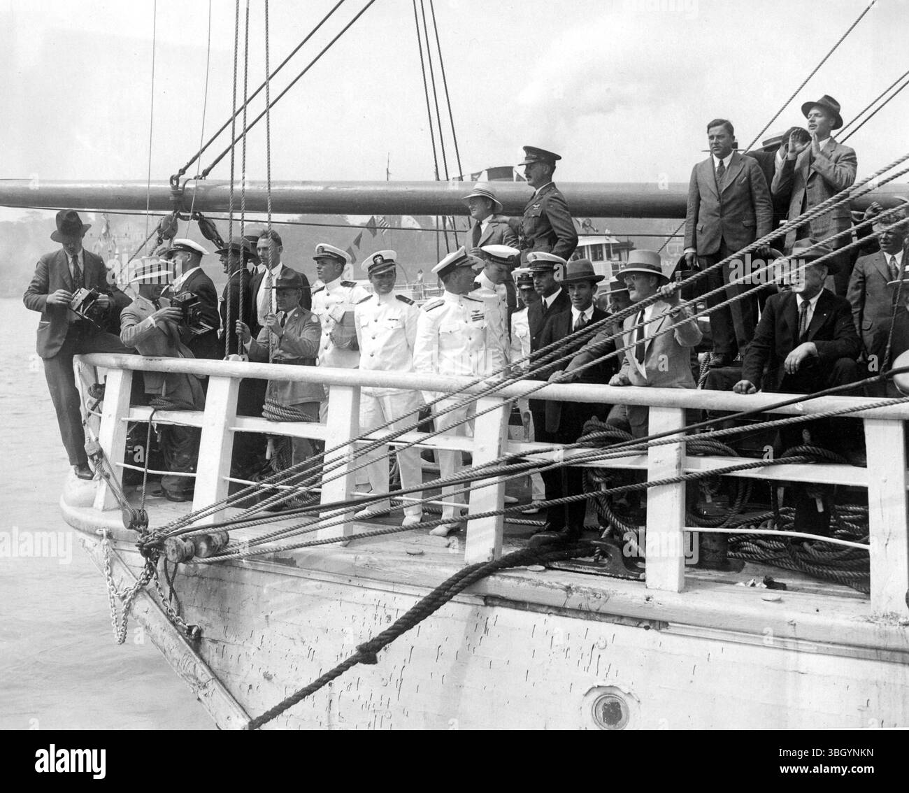 Admiral richard e byrd hi-res stock photography and images - Alamy