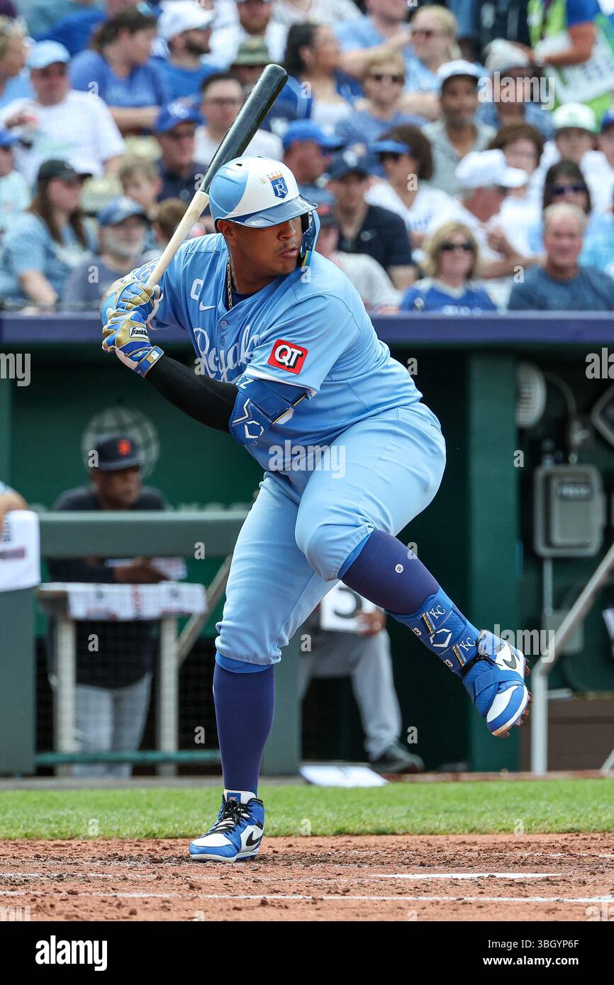 Kansas City, MO, USA. 31st May, 2025. Kansas City Royals first baseman ...