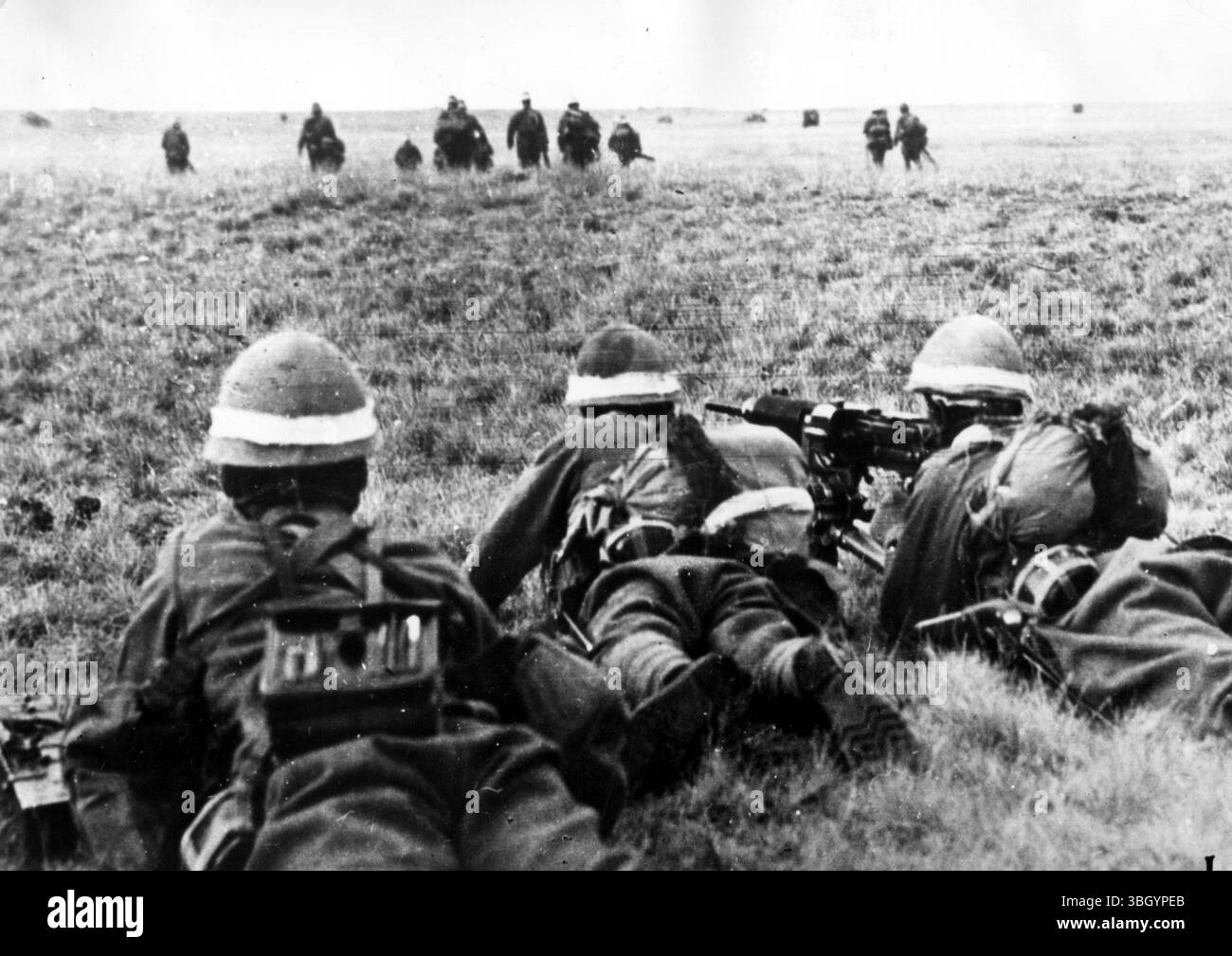 Troops of Japan ' s Manchurian army fire at Soviet forces on the ...