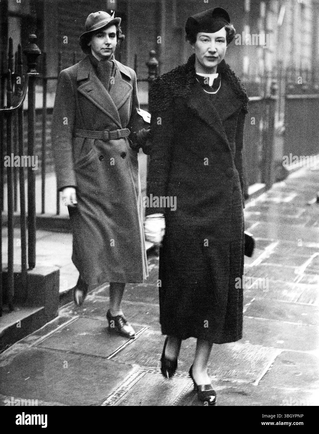 Mrs Joan Sutherland , against whom a writ claiming damages for alleged ...