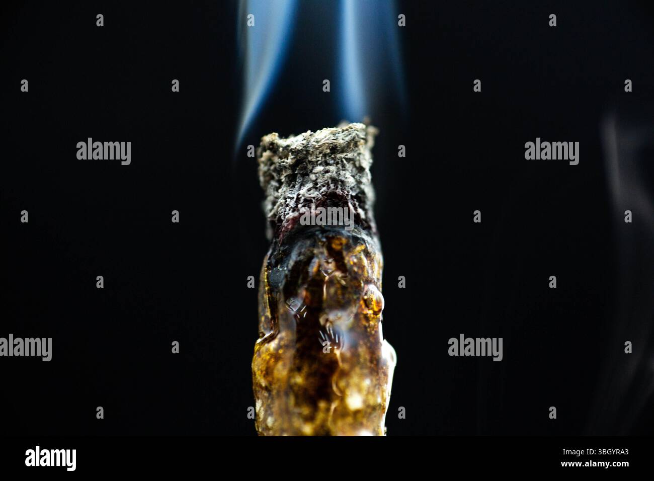 Cannabis smoking joint hi-res stock photography and images - Alamy