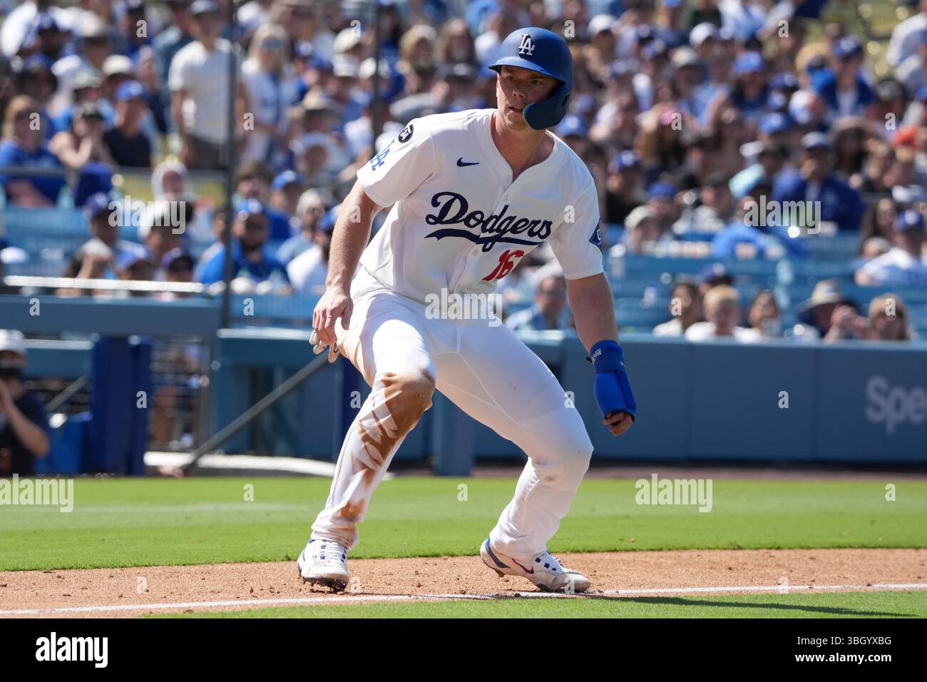 Los Angeles Dodgers catcher Will Smith (16) rounds thir base to score ...