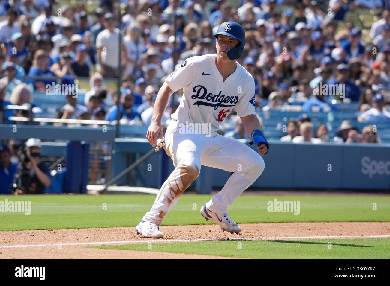 Los Angeles Dodgers catcher Will Smith (16) rounds thir base to score ...