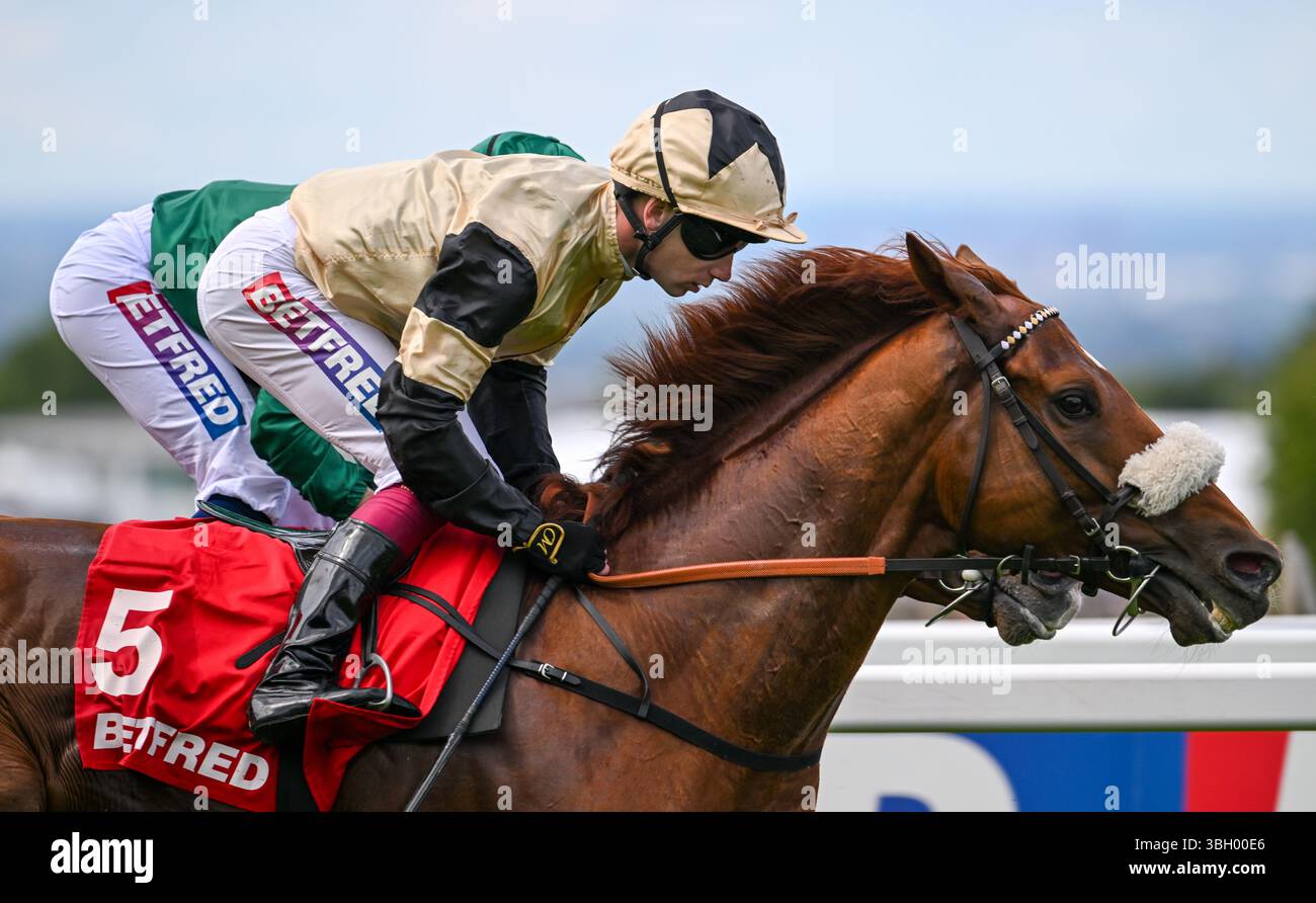 Epsom Downs Racecourse, Epsom Downs, England. 6 June, 2025. Giavellotto ...