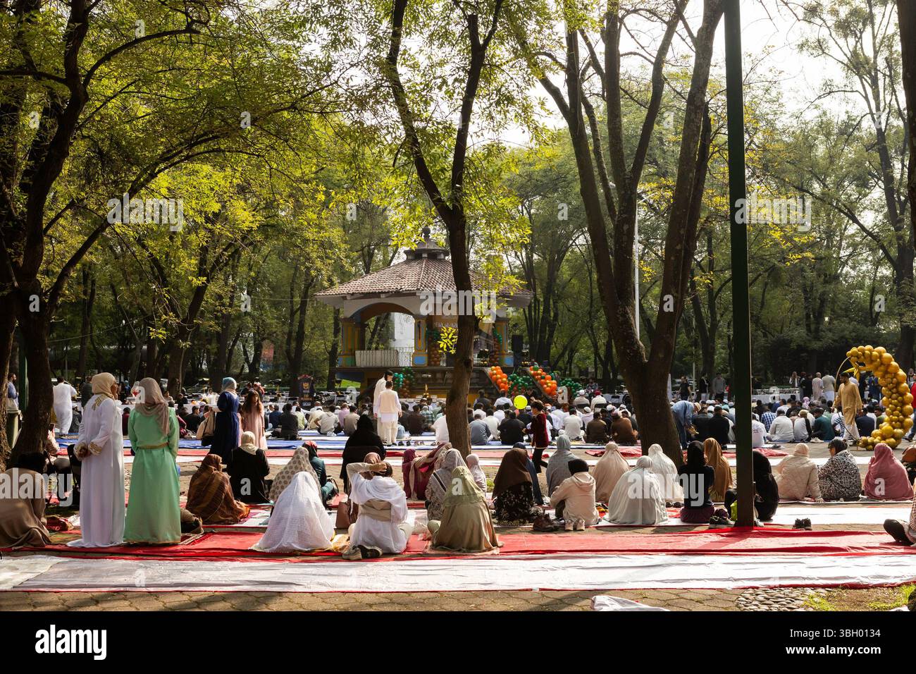 Mexico City, Mexico. 6th June, 2025. Members of the Islamic community ...