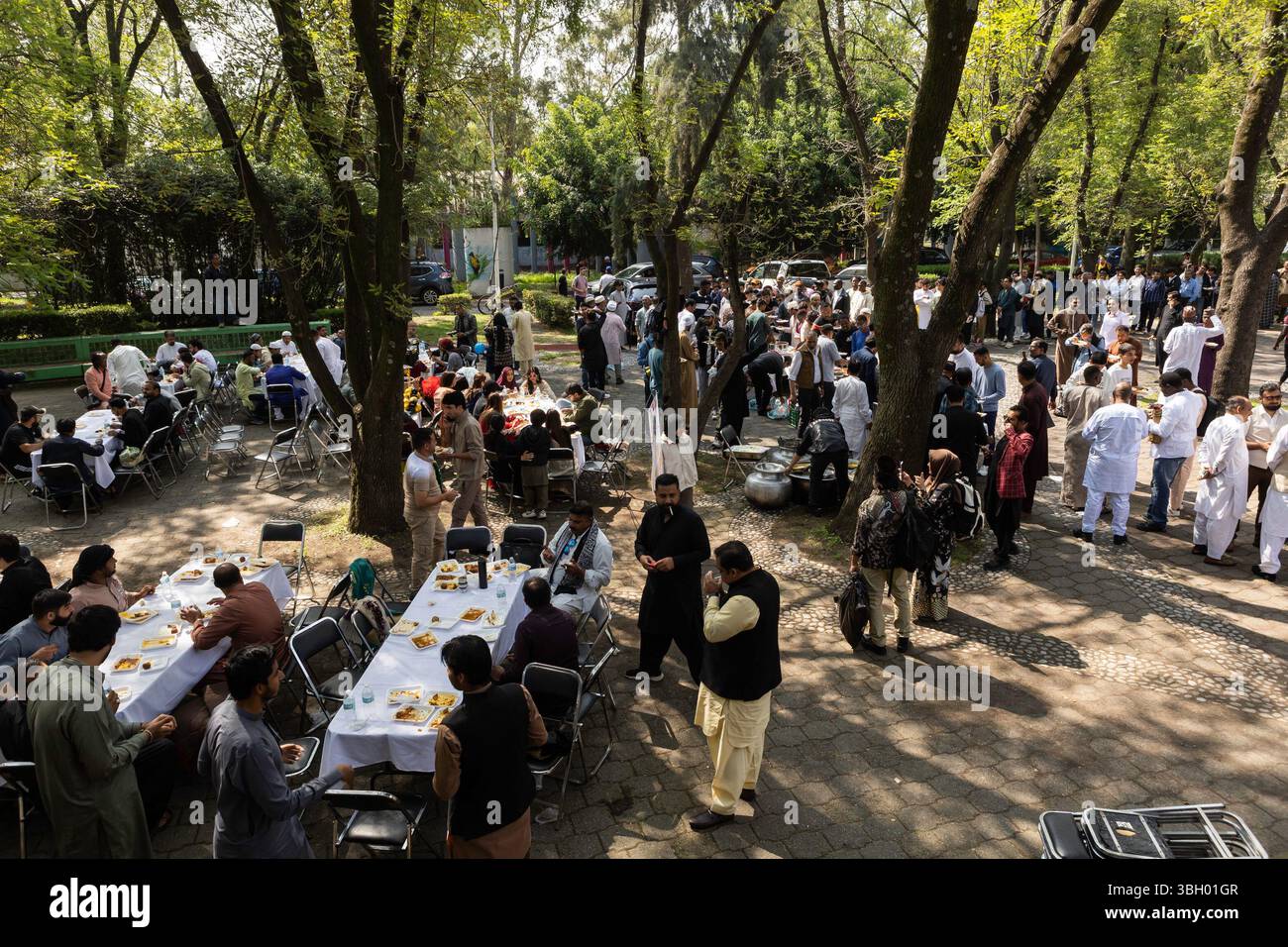 Mexico City, Mexico. 6th June, 2025. Members of the Islamic community ...