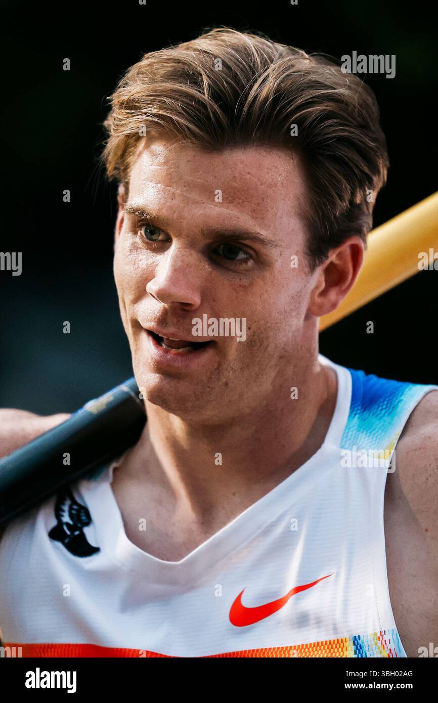 am 04.06.2025 beim NetAachen Domspringen 2025 auf dem Katschhof in Aachen Stock Photo - Alamy