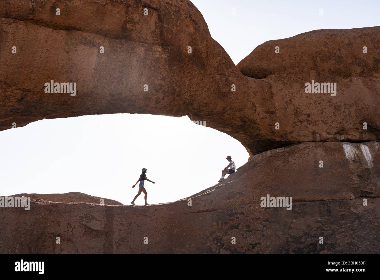 Arch in nature hi-res stock photography and images - Alamy