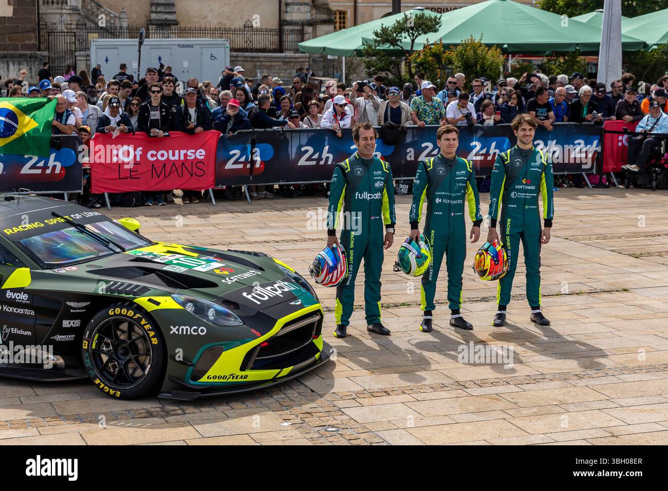 #10 Racing Spirit Of Leman (FRA) Aston Martin Vantage AMR (LMGT3 ...
